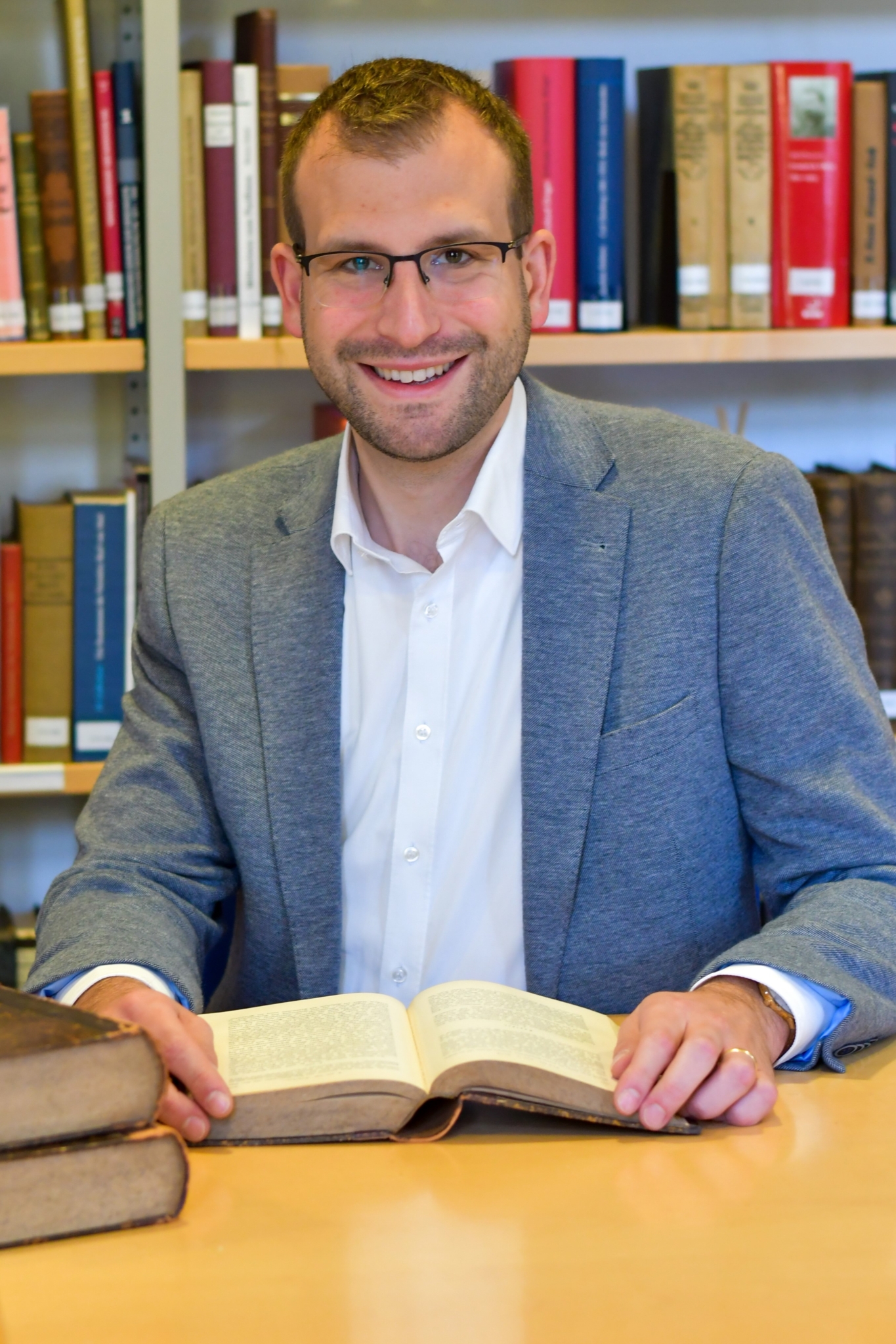 Unser neuer wissenschaftlicher Mitarbeiter Dr. Daniel Benedikt Stienen ...